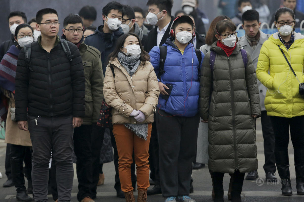 北京上班族纷纷戴上口罩 如非典重现